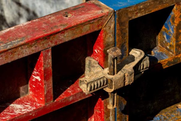 Clamp Besi: Pengertian, Fungsi dan Jenisnya | Teknoscaff