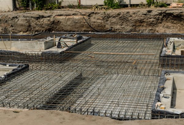 Bondek Cor Dak: Pengertian, Jenis, Ukuran dan Kelebihannya dalam Proyek Konstruksi